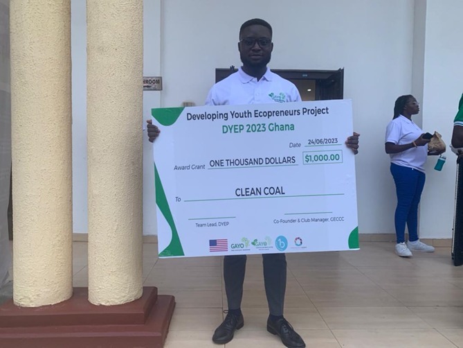 Two Students from the Department of Atmospheric and Climate Science Win ...